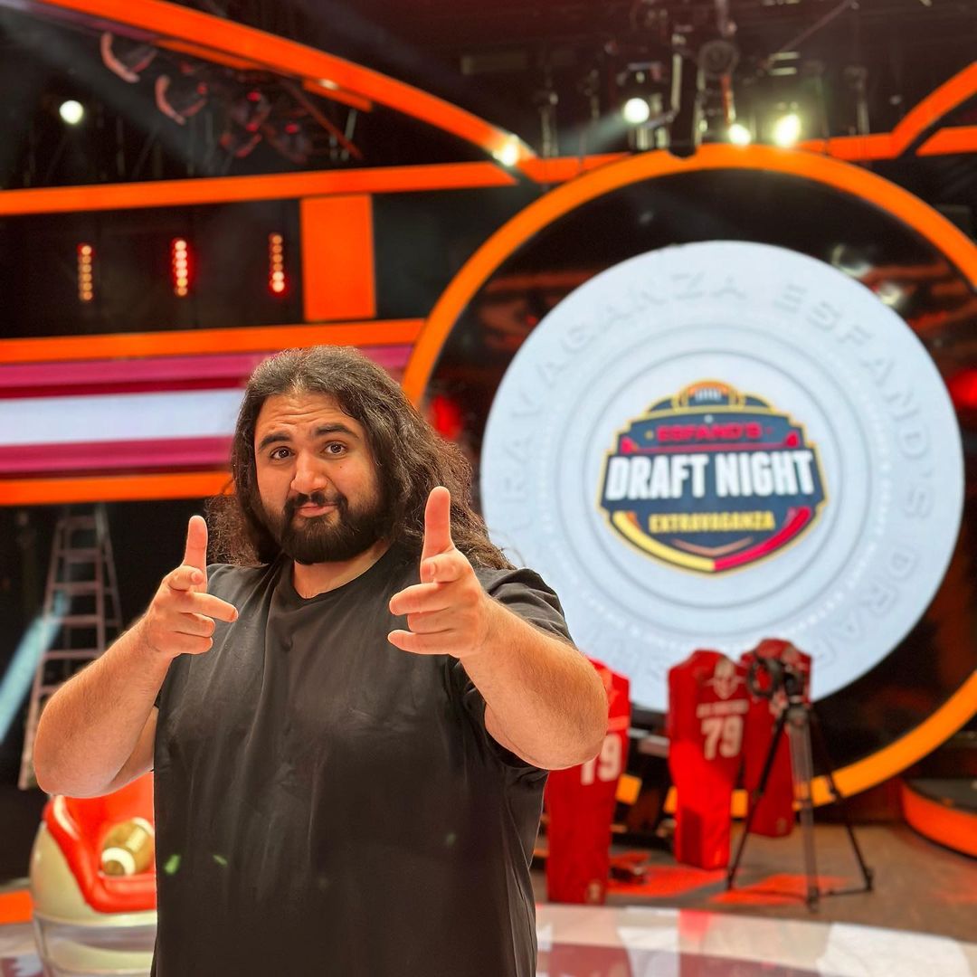 Esfand real name? Age, Net worth, Height, Family & Wiki - Celeb Real Name