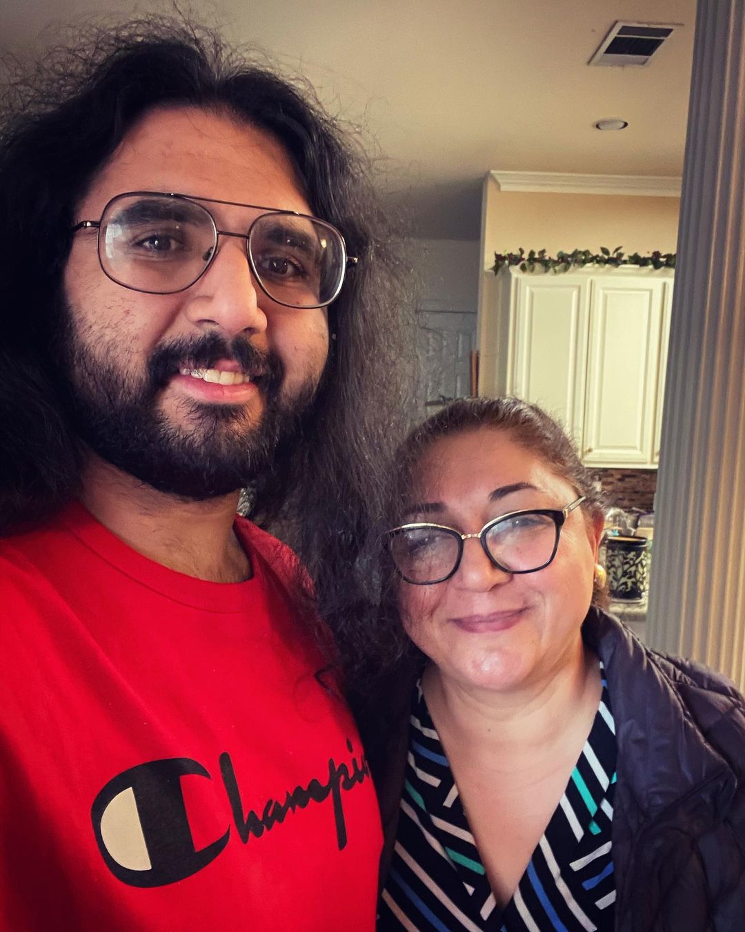 Esfand real name? Age, Net worth, Height, Family & Wiki - Celeb Real Name